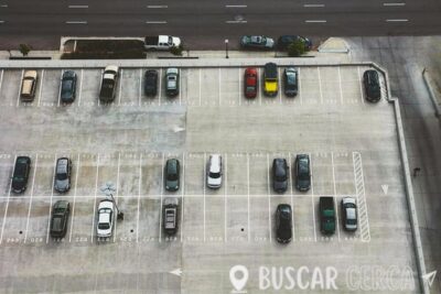 Parqueo cerca de mi | Gratis, públicos y privados【 2025